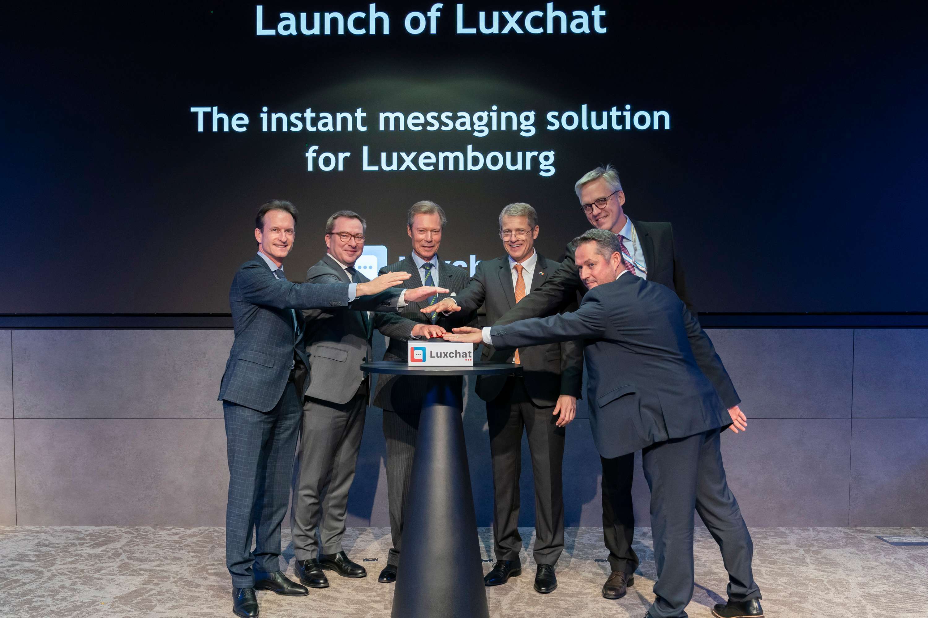 Luxchat, la messagerie instantanée luxembourgeoise de conﬁance pour tous - Ministère de la ...